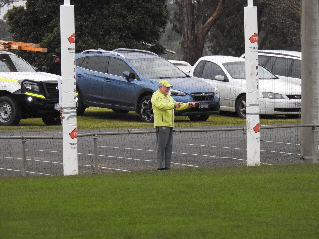 Latrobe umpire marks 900 - GOLD 1242 & GOLD FM 98.3